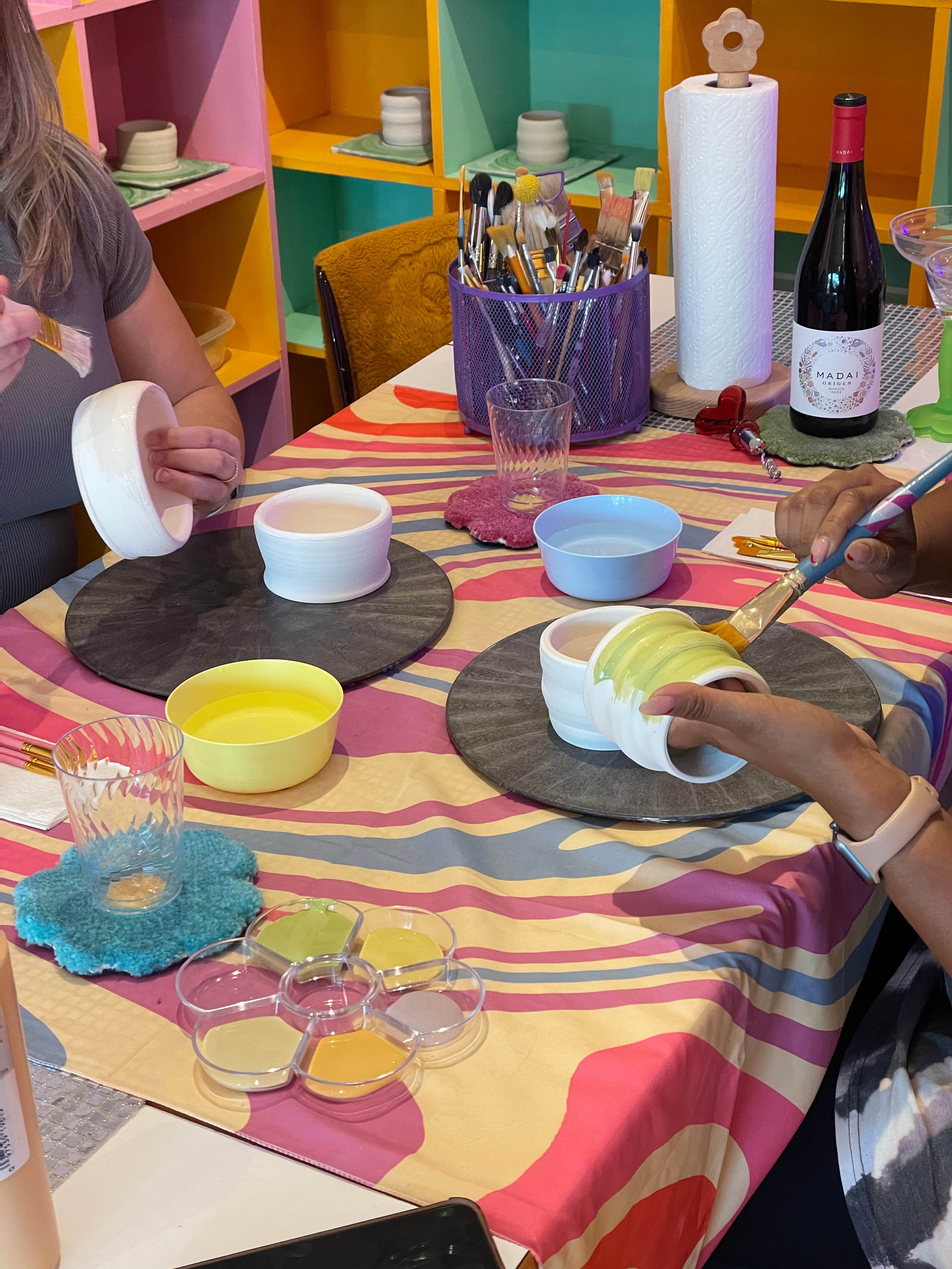 Private Glaze Party (3 Students Minimum) – Sugar Cream Clay